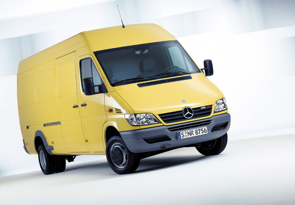 Photos of Mercedes-Benz Sprinter Van 2000–06