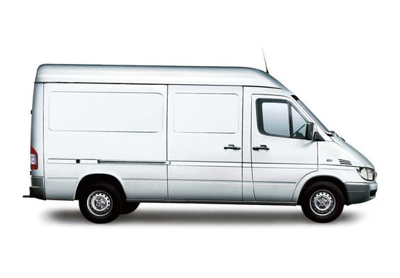 Mercedes-Benz Sprinter Van 2000–06 wallpapers