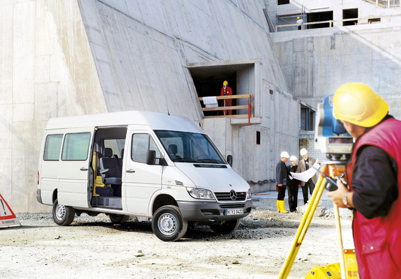 Mercedes-Benz Sprinter 2002–06 wallpapers