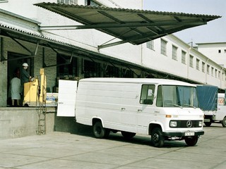 Mercedes-Benz 406D Van 1967–86 photos