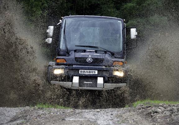 Brabus Mercedes-Benz Unimog U500 Black Edition 2006–13 wallpapers