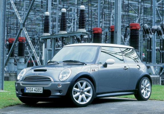 Images of Mini Cooper S (R53) 2001–04