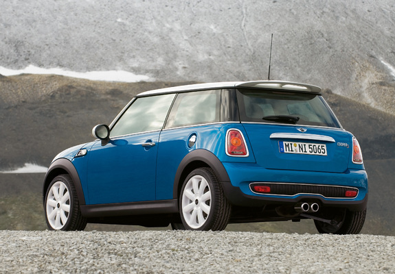 Images of Mini Cooper S (R56) 2006–10
