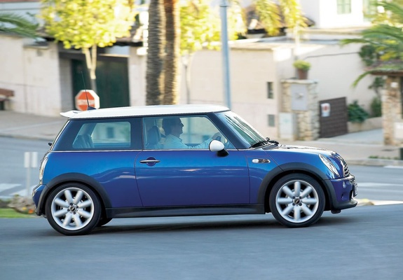 Mini Cooper S (R53) 2004–06 images