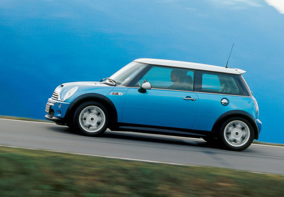 Photos of Mini Cooper S (R53) 2001–04