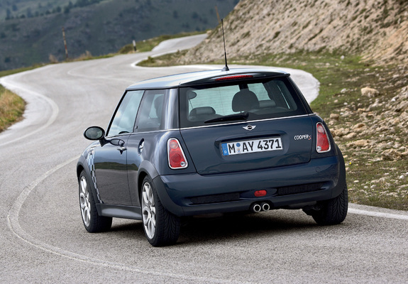 Photos of Mini Cooper S Checkmate (R53) 2005