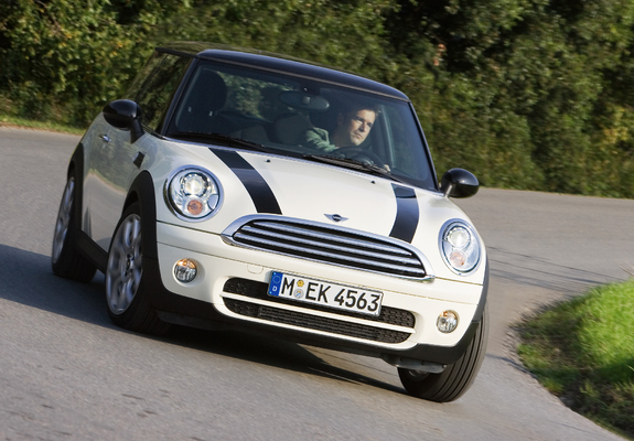 Photos of Mini Cooper D (R56) 2007–10