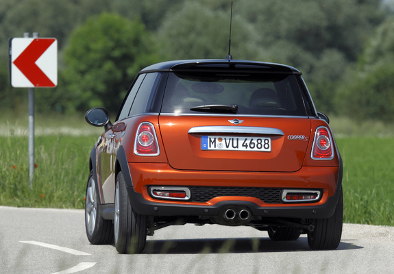Photos of Mini Cooper S (R56) 2010–14