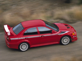 Mitsubishi Carisma GT wallpapers