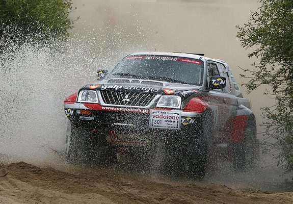 Mitsubishi L200 Strakar Super Production Cross-Country Car 2003 images