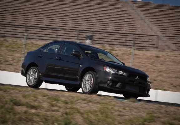 Pictures of Mitsubishi Lancer Evolution SE US-spec 2009–10