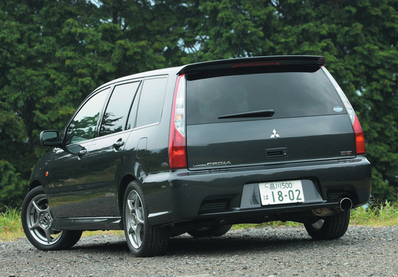 Mitsubishi Lancer Cedia Wagon Ralliart 2000–03 wallpapers