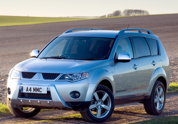 Photos of Mitsubishi Outlander Warrior 2007–09