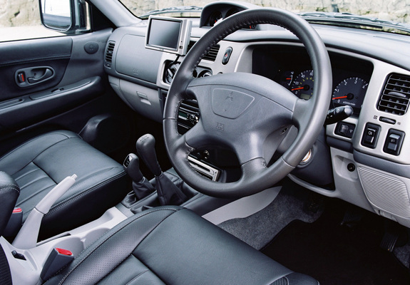 Mitsubishi Shogun Sport 1999–2005 wallpapers