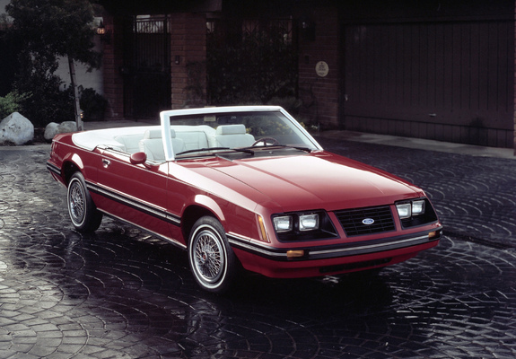 Mustang Convertible 1982–86 images