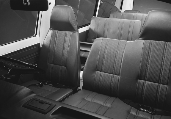 Nissan Caravan (E20) 1973–80 images