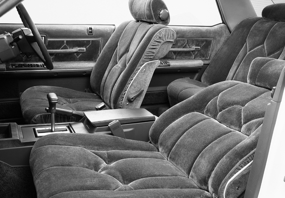 Nissan Cedric Hardtop (Y30) 1983–85 pictures