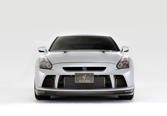 Images of Abflug Nissan GT-R (R35) 2011
