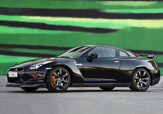 Nissan GT-R Black Edition 2008–10 wallpapers