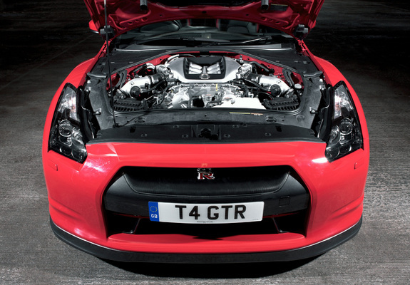 Nissan GT-R Black Edition UK-spec 2008–10 wallpapers