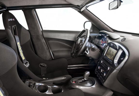 Photos of Nissan Juke-R (YF15) 2012