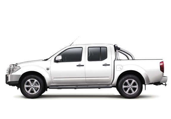 Nissan Navara Double Cab 25th Anniversary (D40) 2012 photos