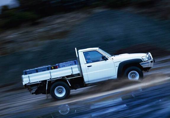 Pictures of Nissan Patrol Cab Chassis (Y61) 2010