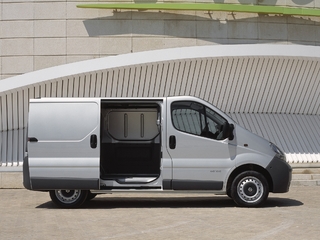 Nissan Primastar Van 2002–06 photos