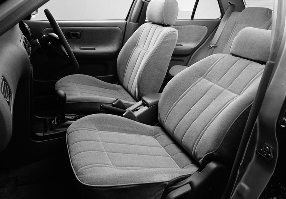 Nissan Sunny (B13) 1992–93 wallpapers