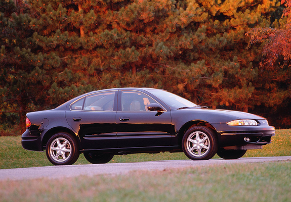 Oldsmobile Alero Sedan 1998–2004 wallpapers