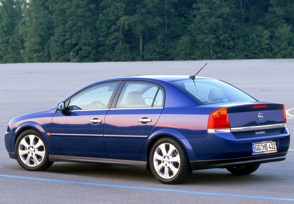 Photos of Opel Vectra Sedan (C) 2002–05