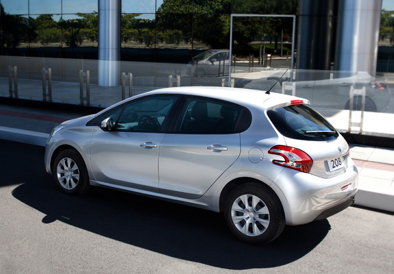 Peugeot 208 BR-spec 2013 images