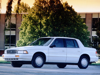 Plymouth Acclaim 1989–92 photos