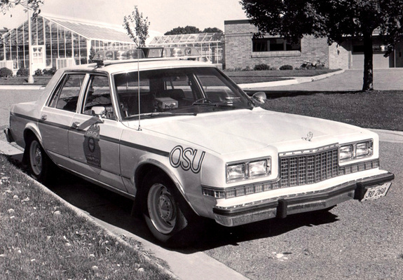 Plymouth Gran Fury Pursuit 1982–85 wallpapers