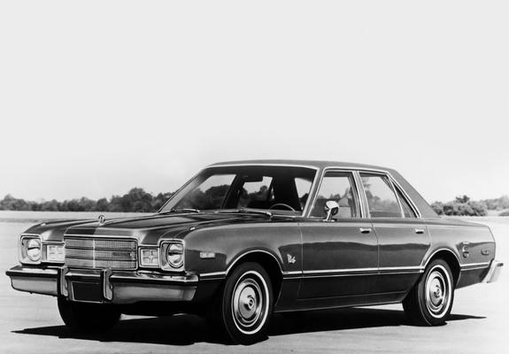 Plymouth Volare Sedan 1976–77 photos