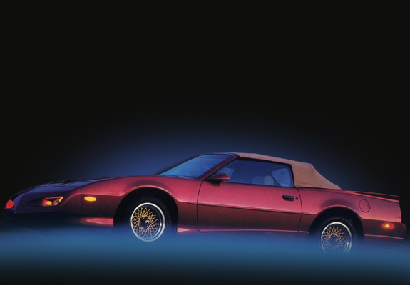 Pictures of Pontiac Firebird Trans Am Convertible 1991–92