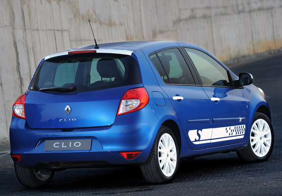 Renault Clio S 5-door ZA-spec 2010–12 photos