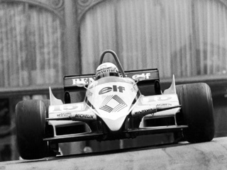 Renault RE30B 1982 wallpapers