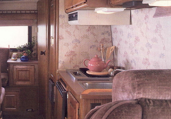 Photos of Winnebago LeSharo 1984–86