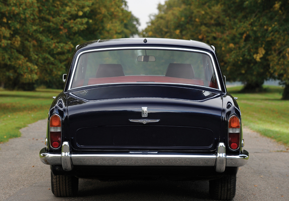 Rolls-Royce Silver Shadow 1965–77 wallpapers