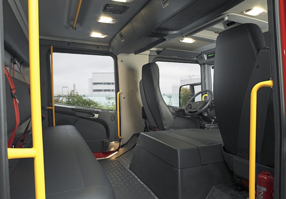 Photos of Scania P340 4x2 Crew Cab Fire Engine 2005–10