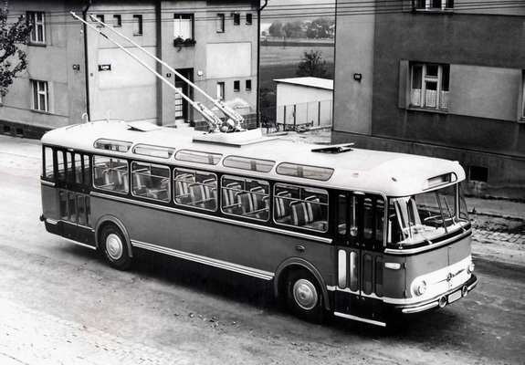 Škoda 9Tr 1961–82 wallpapers