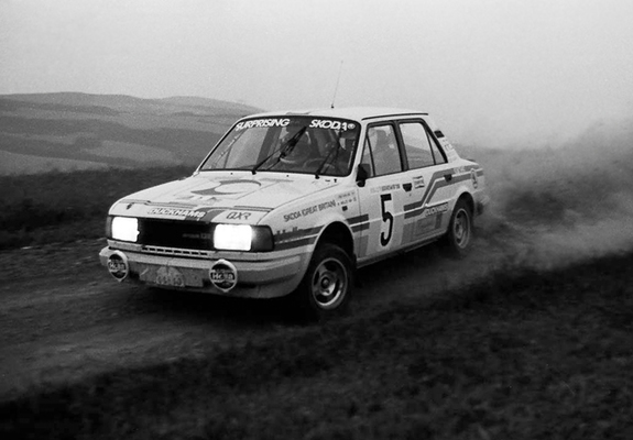 Photos of Škoda 130 LR (Type 742) 1984–88