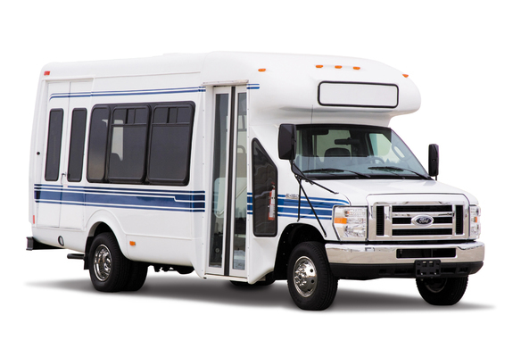 StarTrans Senator based on Ford E-450 2009 wallpapers