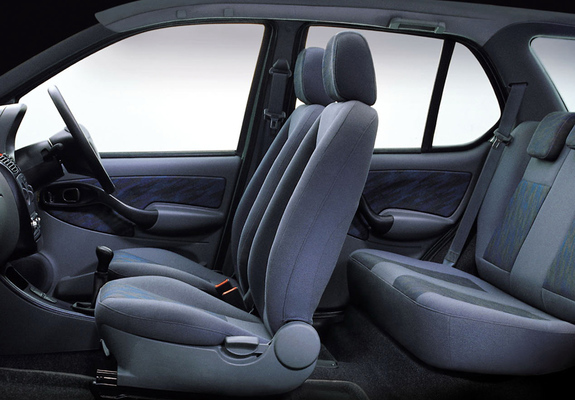 Images of Tata Indigo SW 2004–07