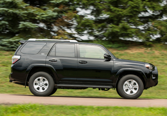 Toyota 4Runner SR5 2013 photos