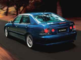 Toyota Altezza RS200 Z Edition (SXE10) 2001–05 photos