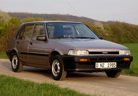 Toyota Corolla Compact 5-door (E80) 1983–87 photos