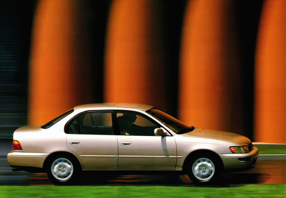Toyota Corolla Sedan US-spec 1992–96 photos