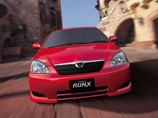 Toyota Corolla RunX JP-spec 2002–04 photos